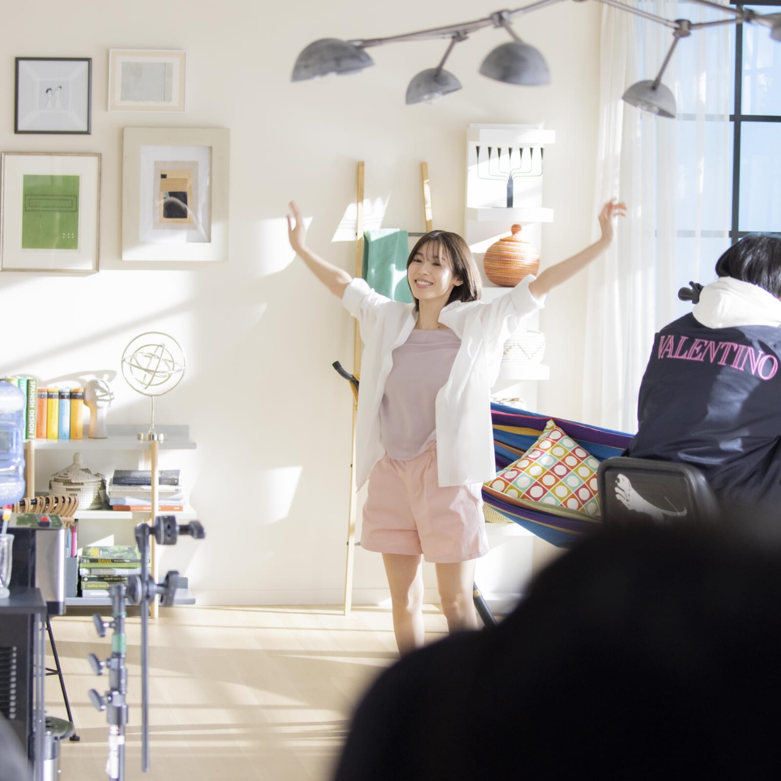 女優・白石 聖の弾けるような演技に注目！ 「美酢（ミチョ）」CM撮影現場完全密着レポート＆インタビュー – CMNOW WEB