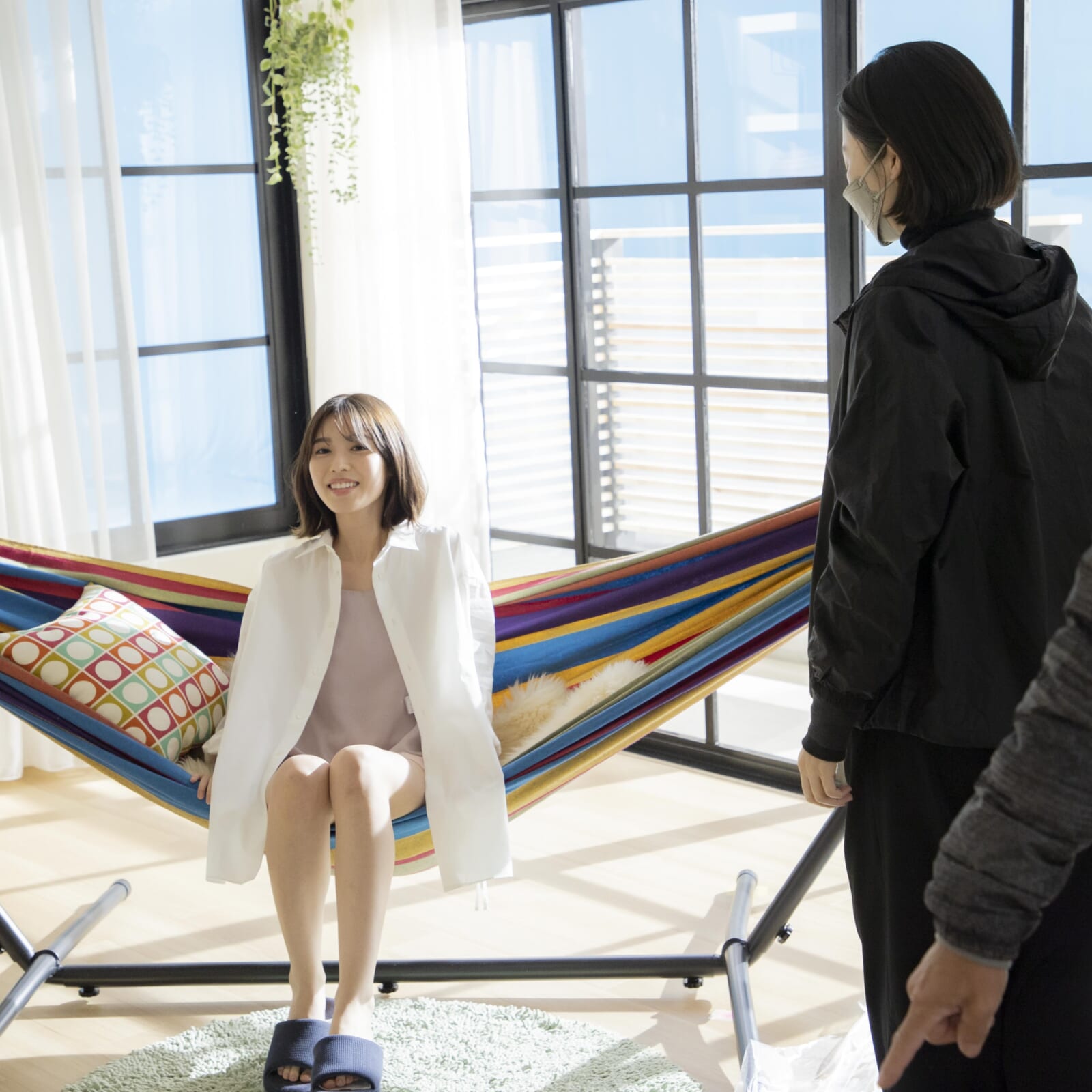 女優・白石 聖の弾けるような演技に注目！ 「美酢（ミチョ）」CM撮影現場完全密着レポート＆インタビュー – CMNOW WEB