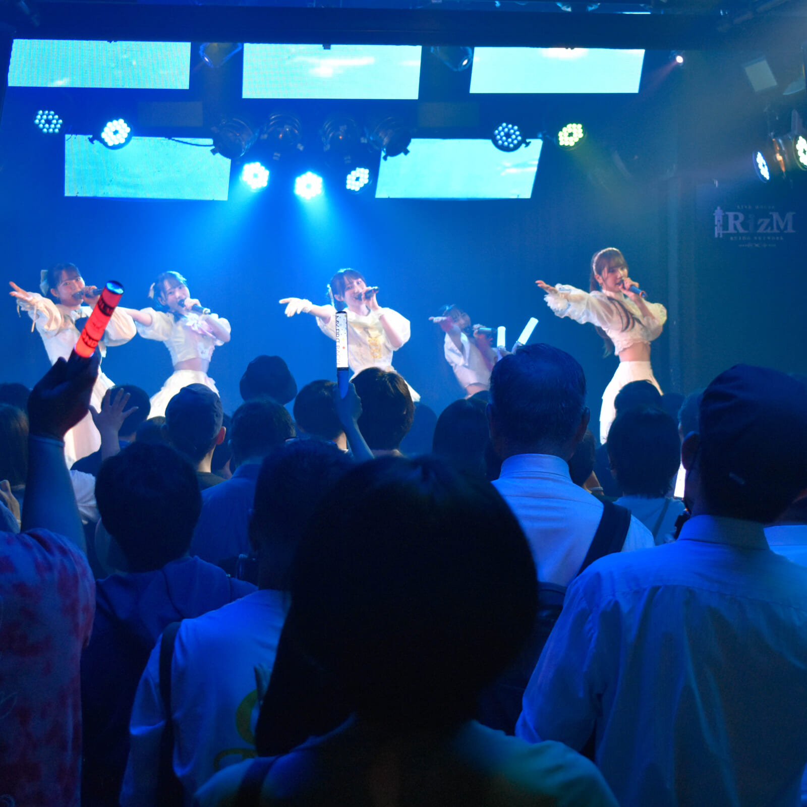 mfb-170 の写真 | CMNOW | 玄光社