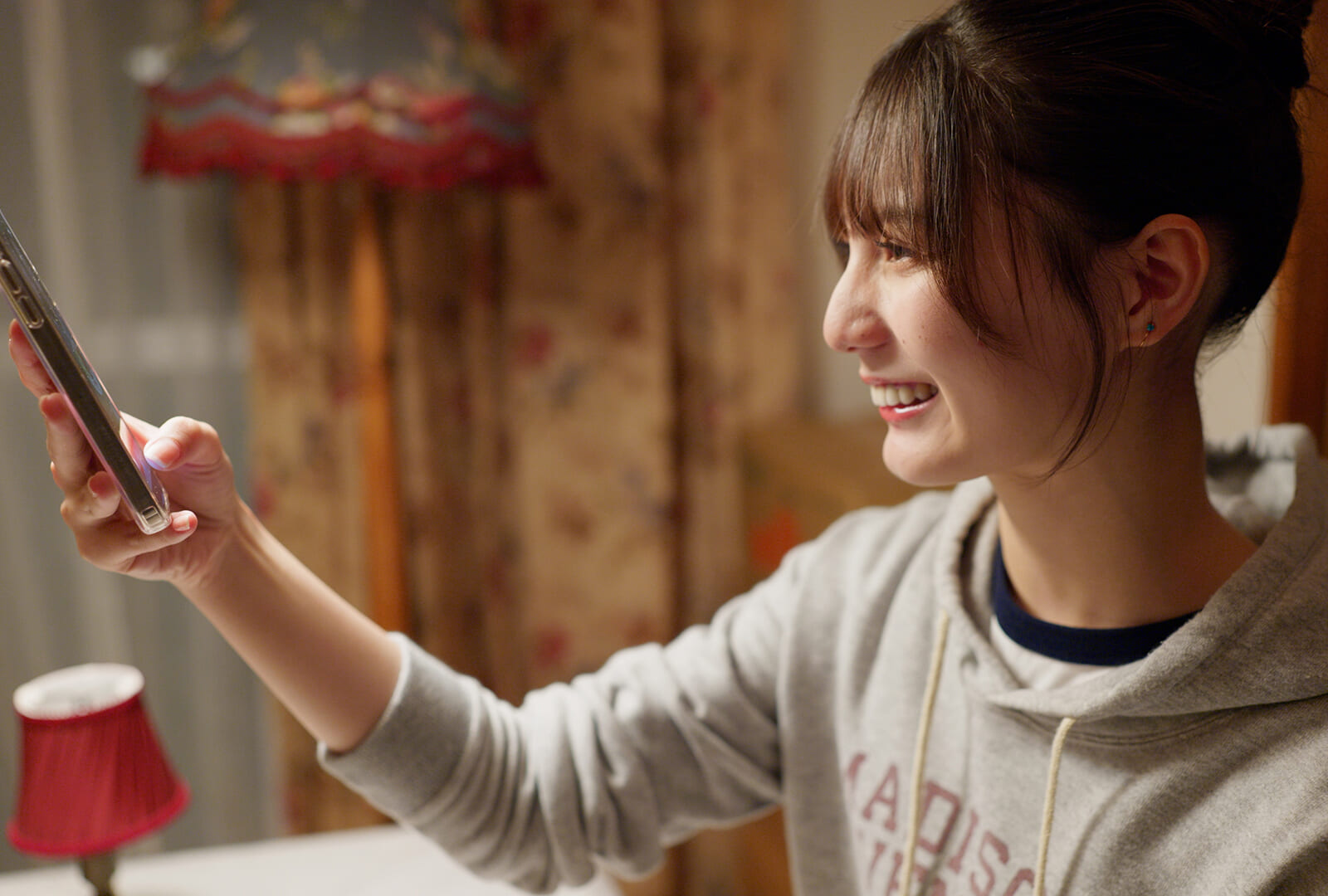 021_守谷香 の写真 | CMNOW | 玄光社