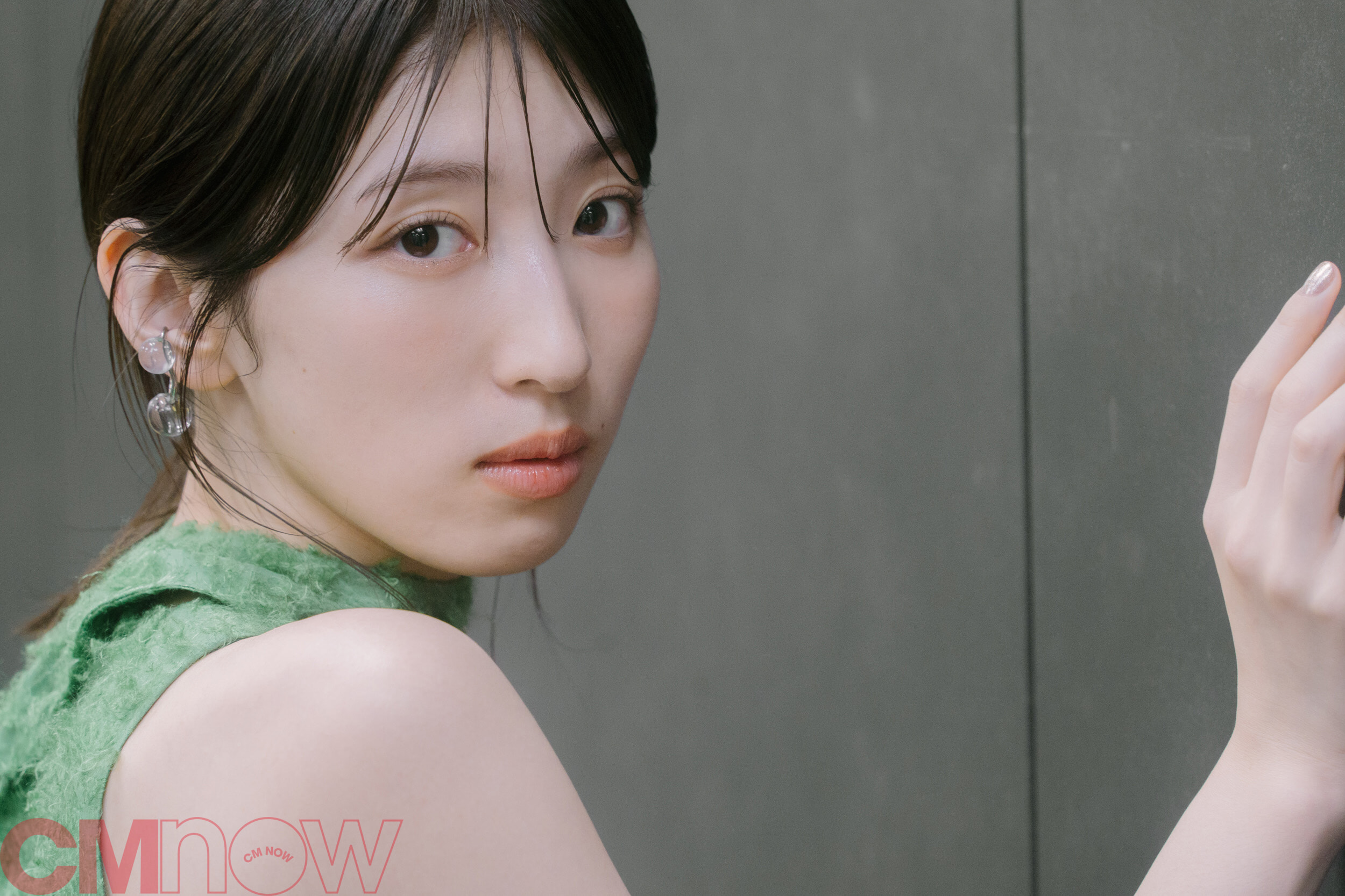 1st写真集「朝食はビュッフェですか」を発売する日比美思に迫る！ – CMNOW WEB