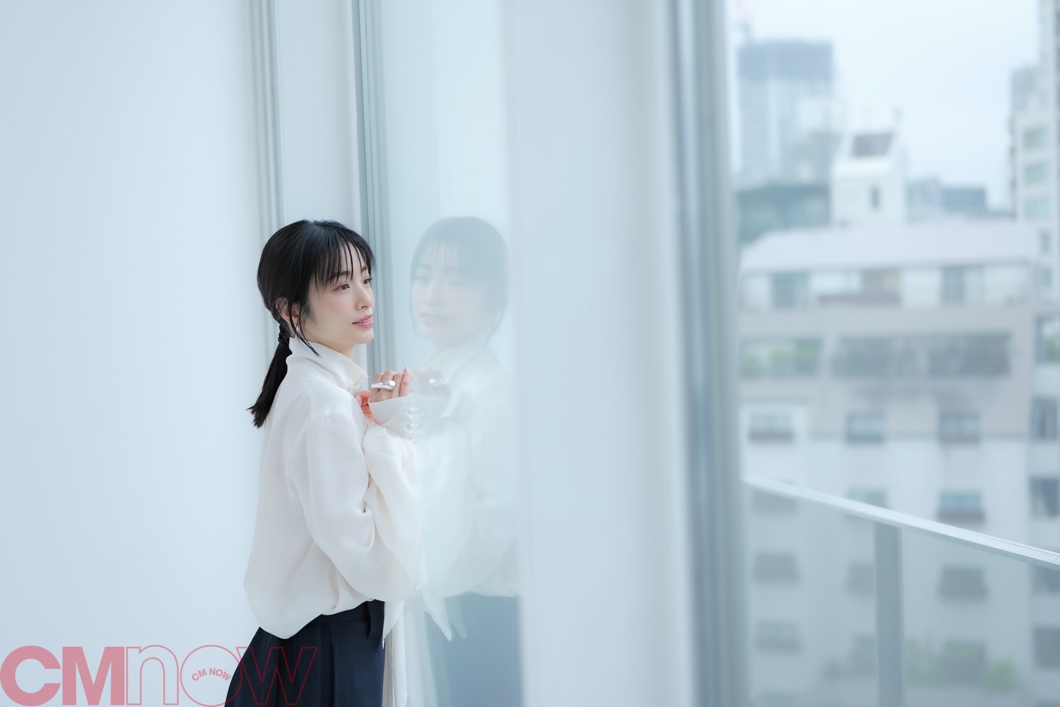 俳優デビュー25周年を迎えた上戸彩、15年ぶりの写真集。ならばと、CMNOWが突撃インタビュー！ の写真 | CMNOW | 玄光社