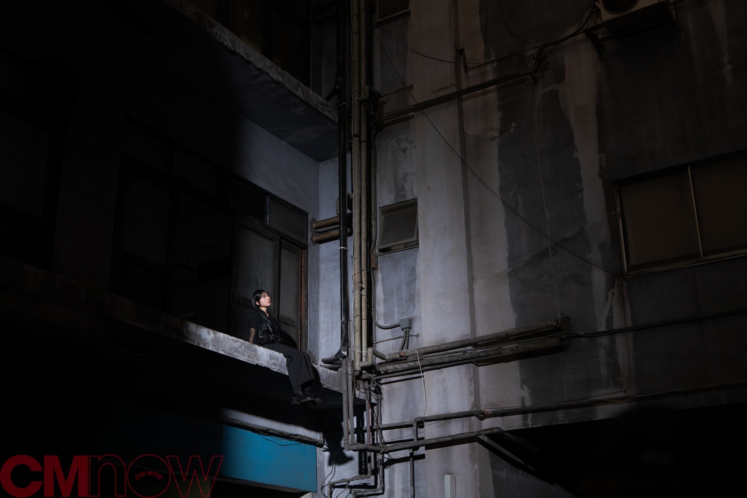 僕が見たかった青空から派生した5人組ユニットが奏でる「臆病なカラス」が、黒く舞い踊る新MVを公開！ – CMNOW WEB